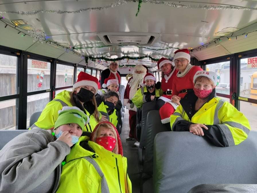 From sleigh to bus: Santa pitches in for drive home | News, Sports ...